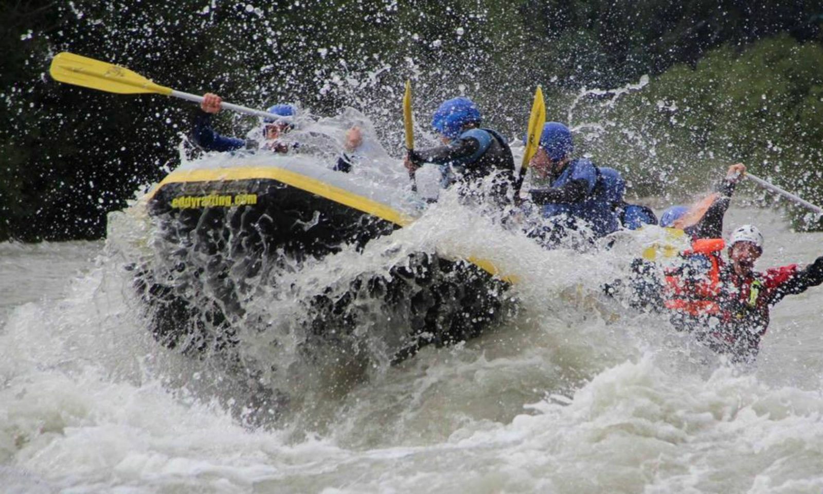 White Water Rafting: Your ultimate guide 👌 - CheckYeti Blog