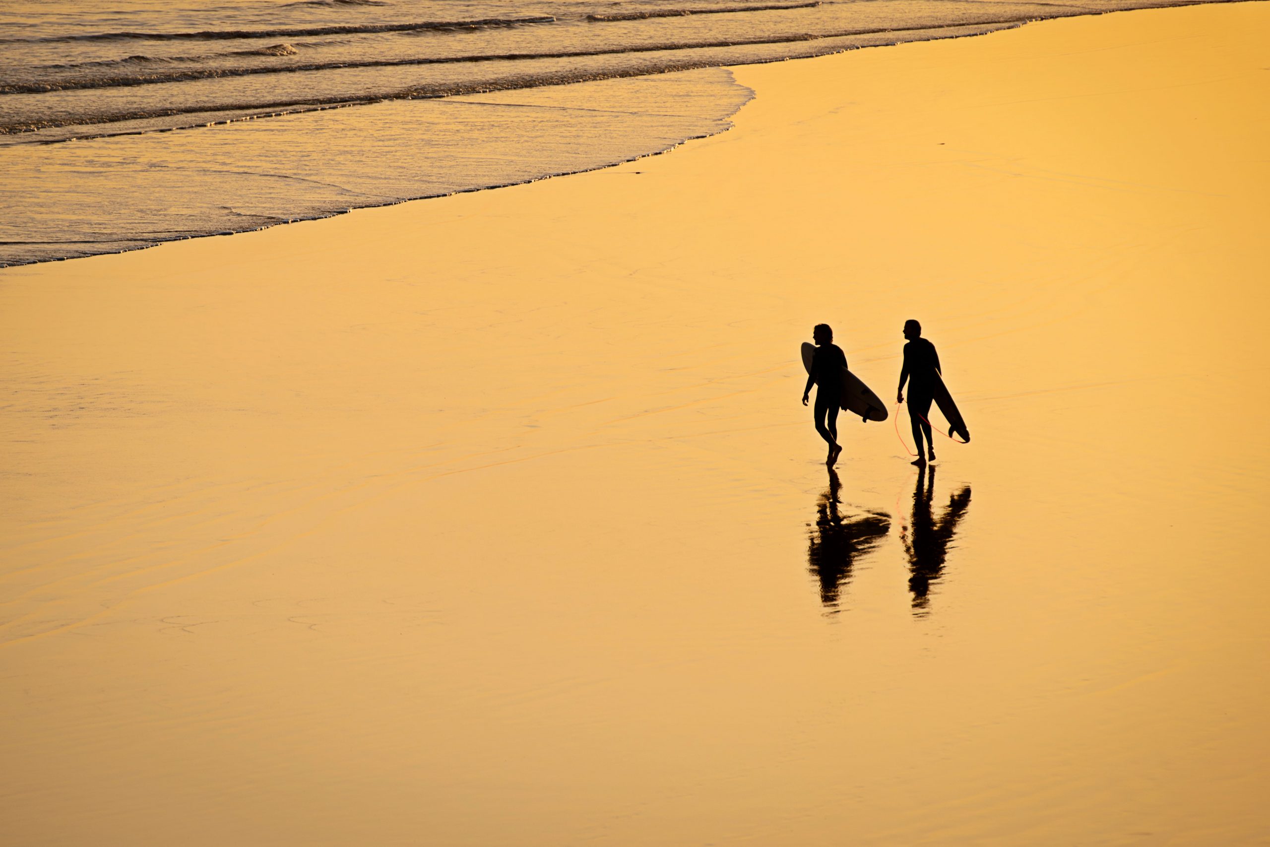 The 5 best spots to surf in Spain as a beginner - CheckYeti Blog