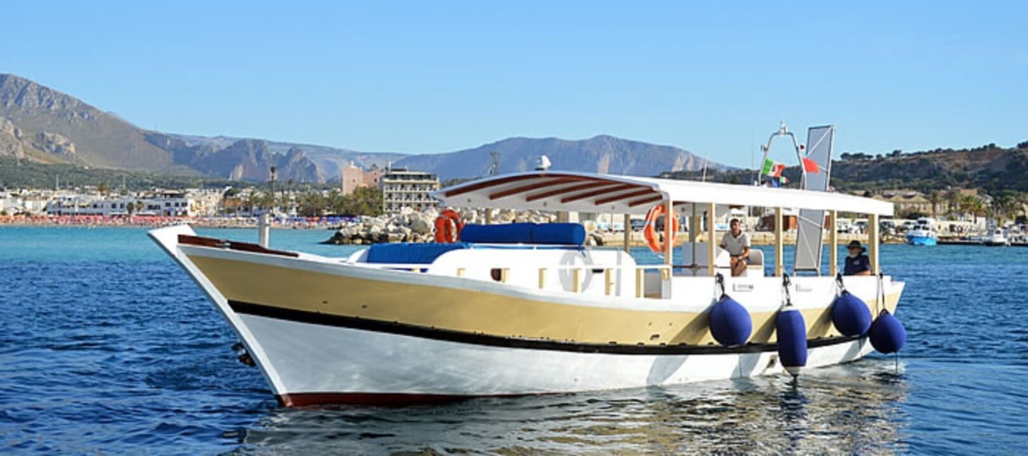 The 5 best boat trips for families in the North of Sicily - CheckYeti Blog